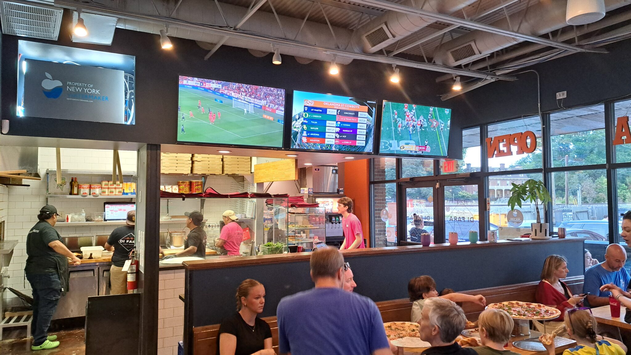Pizza & Breweries: Di Fara's Cary Tavern Delivers to Your Bar Stool ...